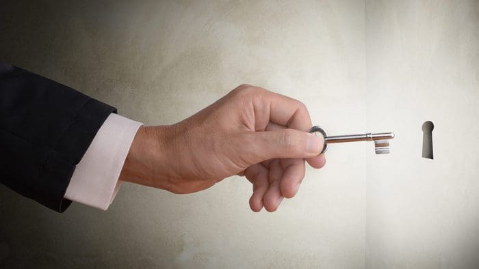 Setting Up Custom Layouts | Trading Lesson | Traders' Academy | IBKR Campus